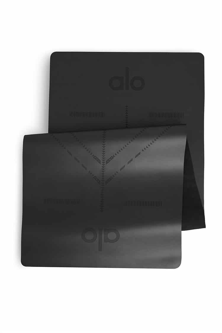 5 Best Alo Yoga Mats Alos Must Have Yoga Mats For Any Class The Yogatique