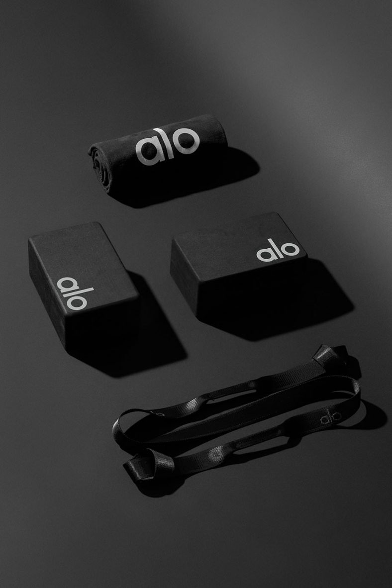 The Alo Set: The Ultimate Gift For A Yogi That Every Serious Yogi Needs ...