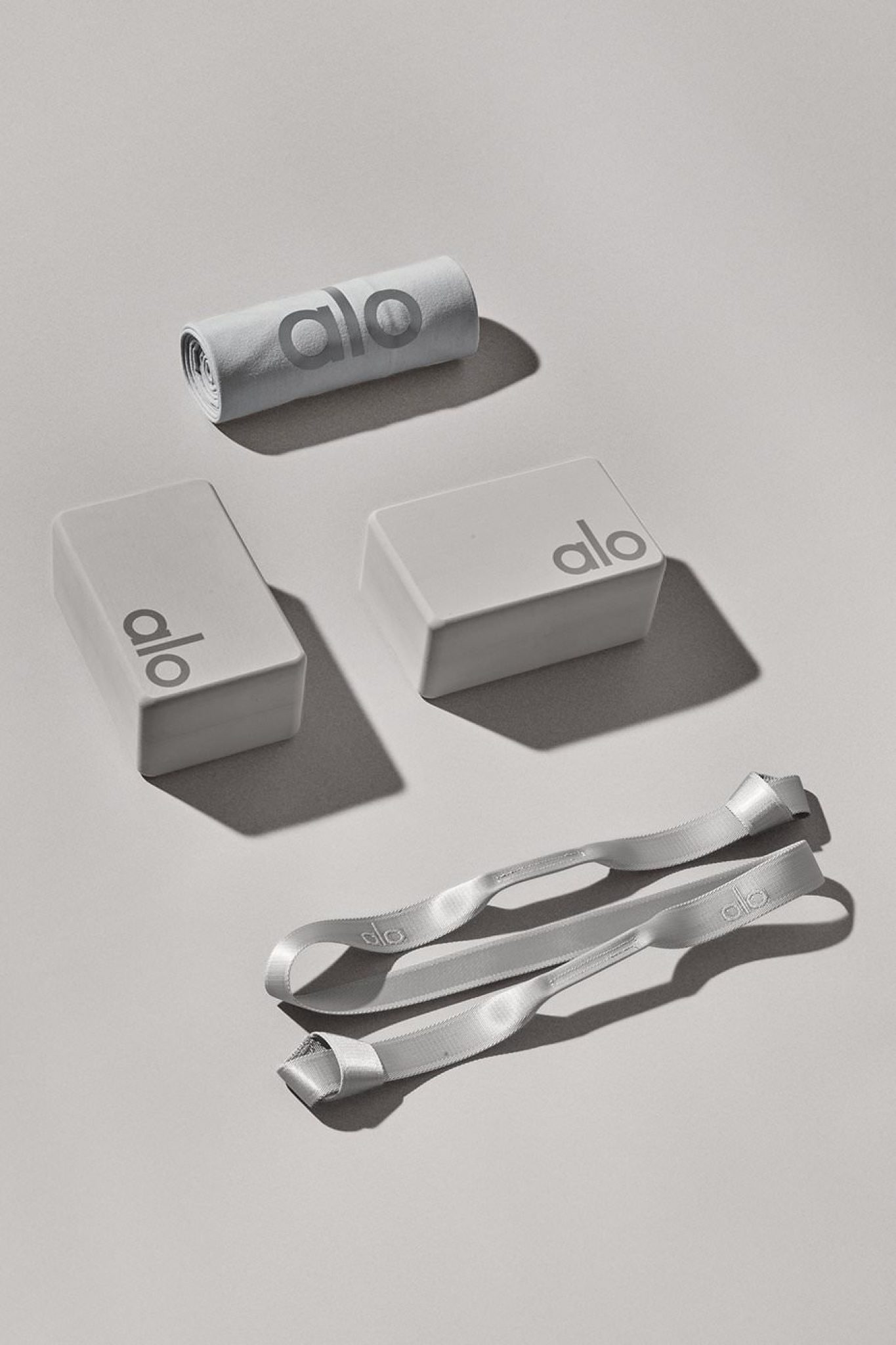 The Alo Set: The Ultimate Gift For A Yogi That Every Serious Yogi Needs ...