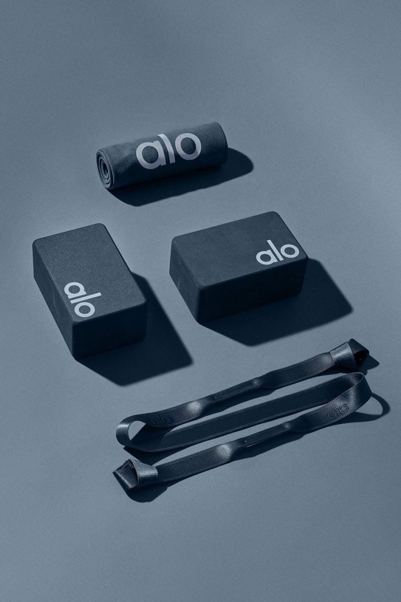 The Alo Set: The Ultimate Gift For A Yogi That Every Serious Yogi Needs ...