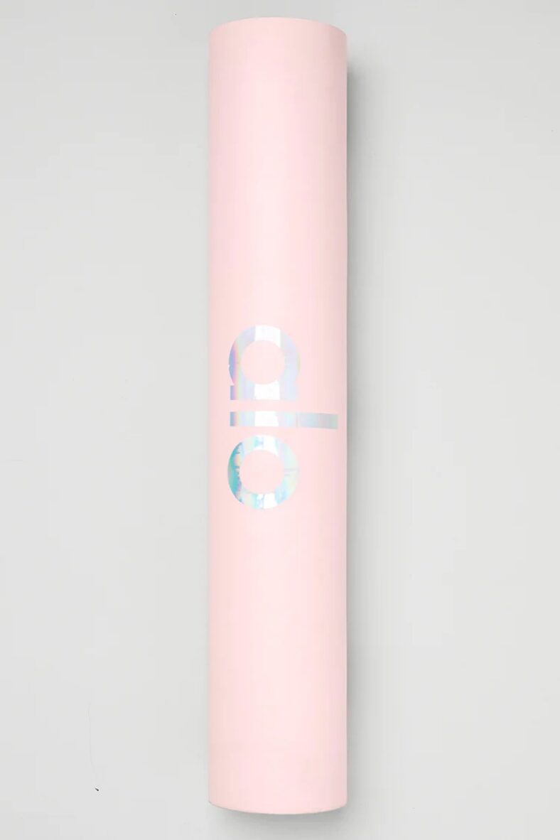 My Alo Warrior Mat Review + Analysis Of Grip, Thickness & Materials ...