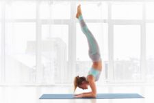 10 Best Yoga Poses To Build Arm Strength (With Step-By-Step ...