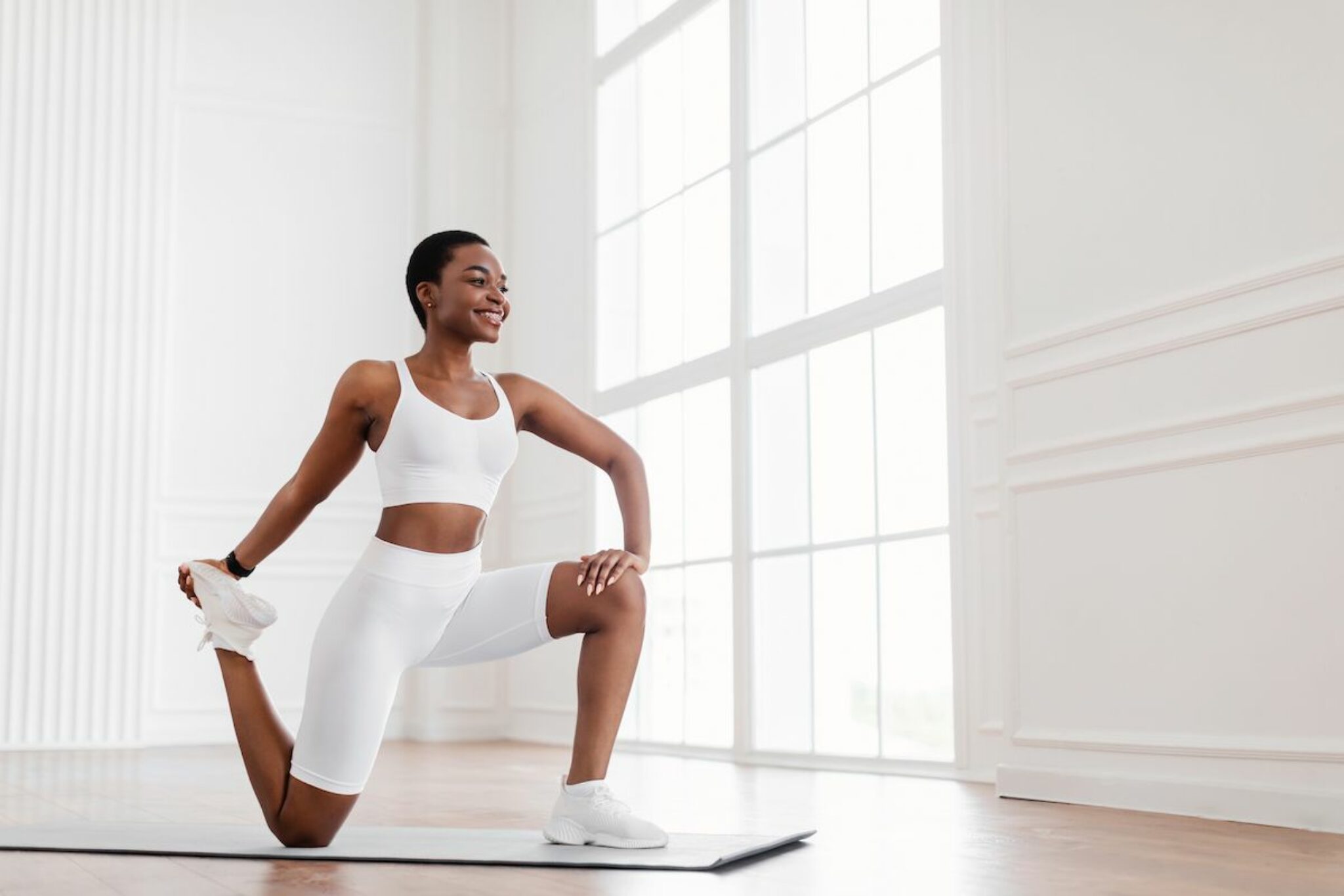 10 Best Yoga Poses To Build Leg Strength & Improve Flexibility (With ...