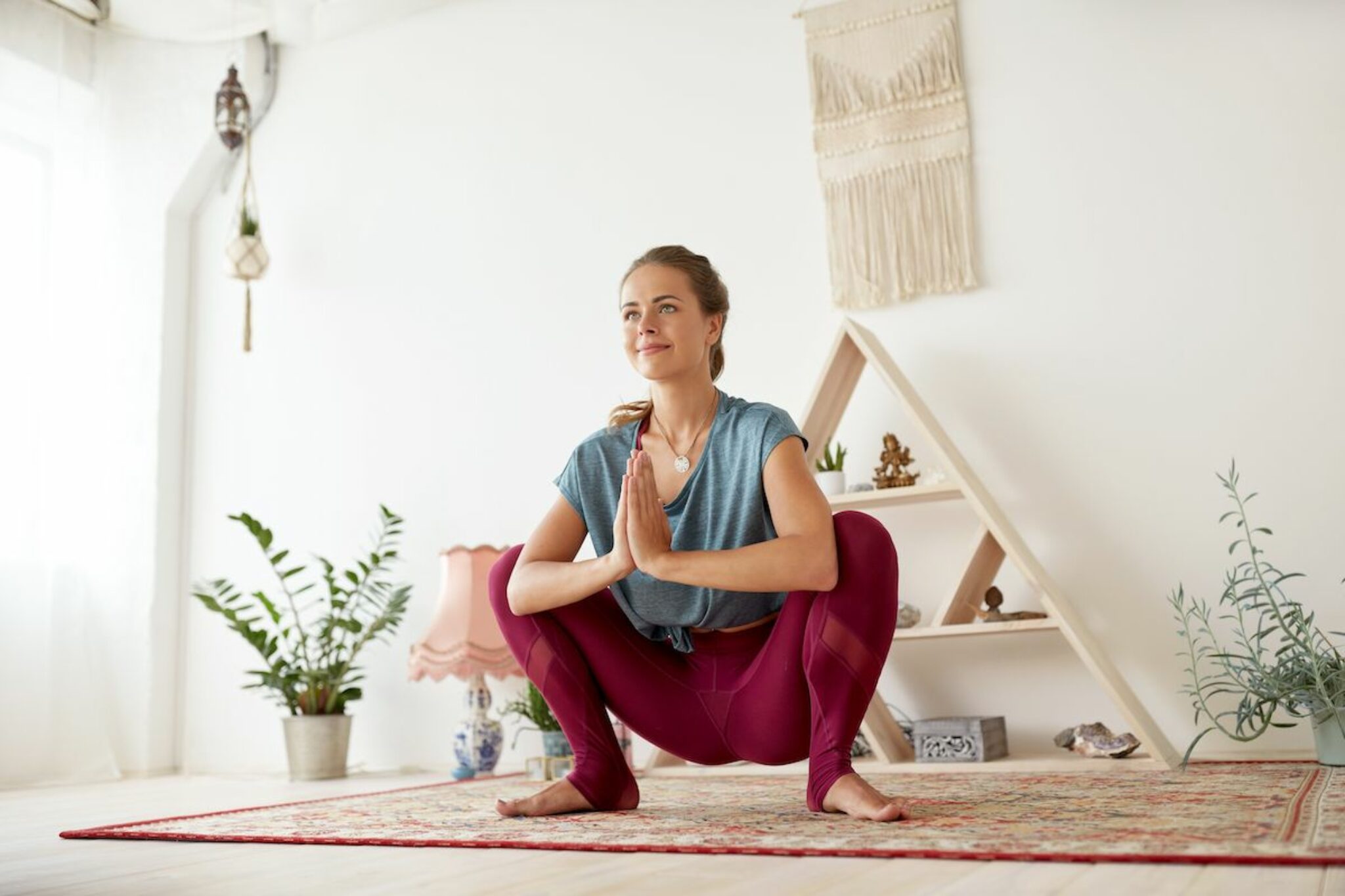 Malasana Modifications + 10 Benefits Of Practicing Yogi Squats | The ...
