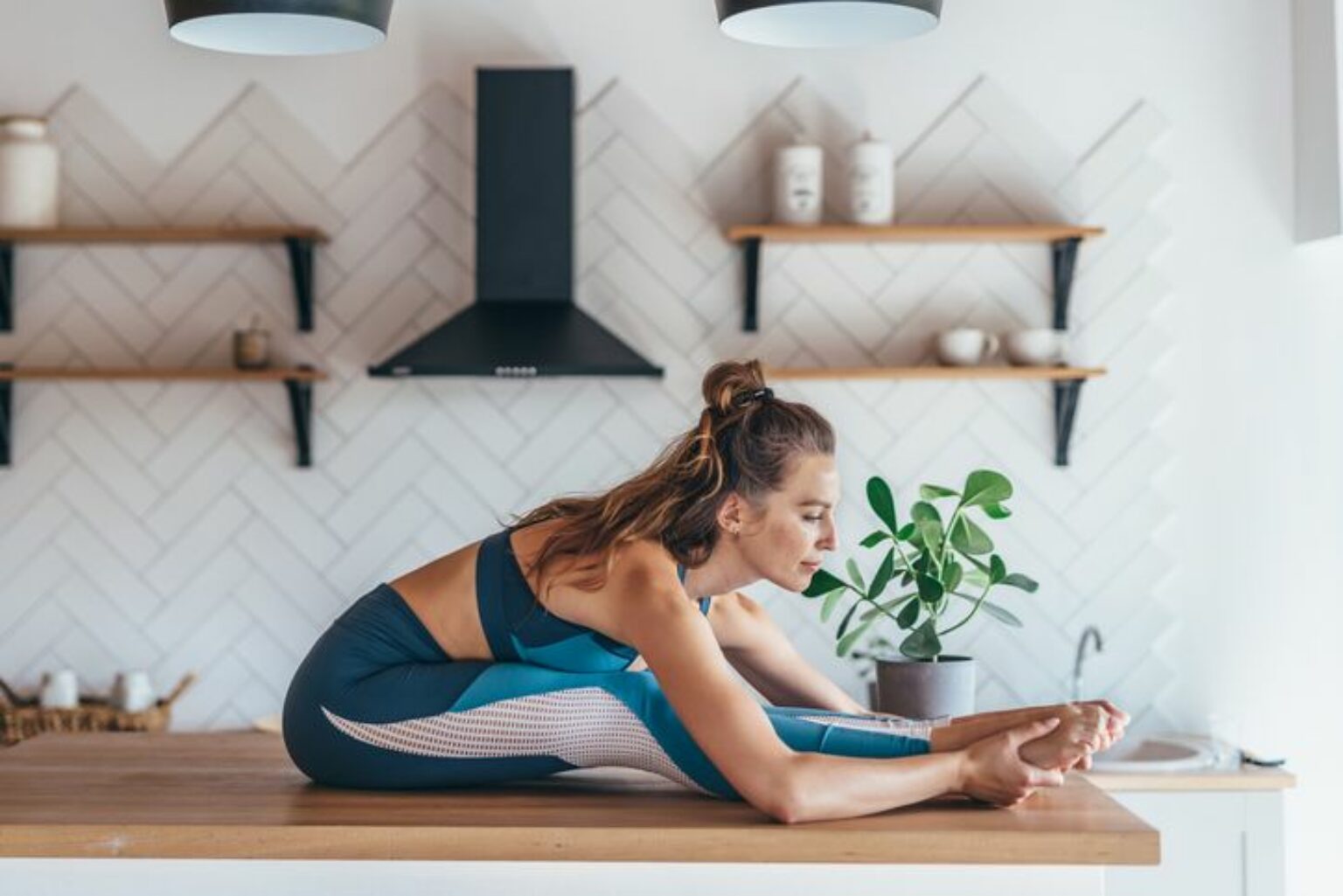 7 Important Principles Of Yoga Alignment Every Yogi Should Know (With ...